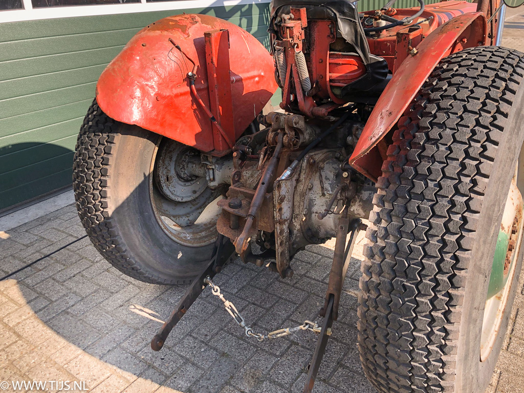 MF 135